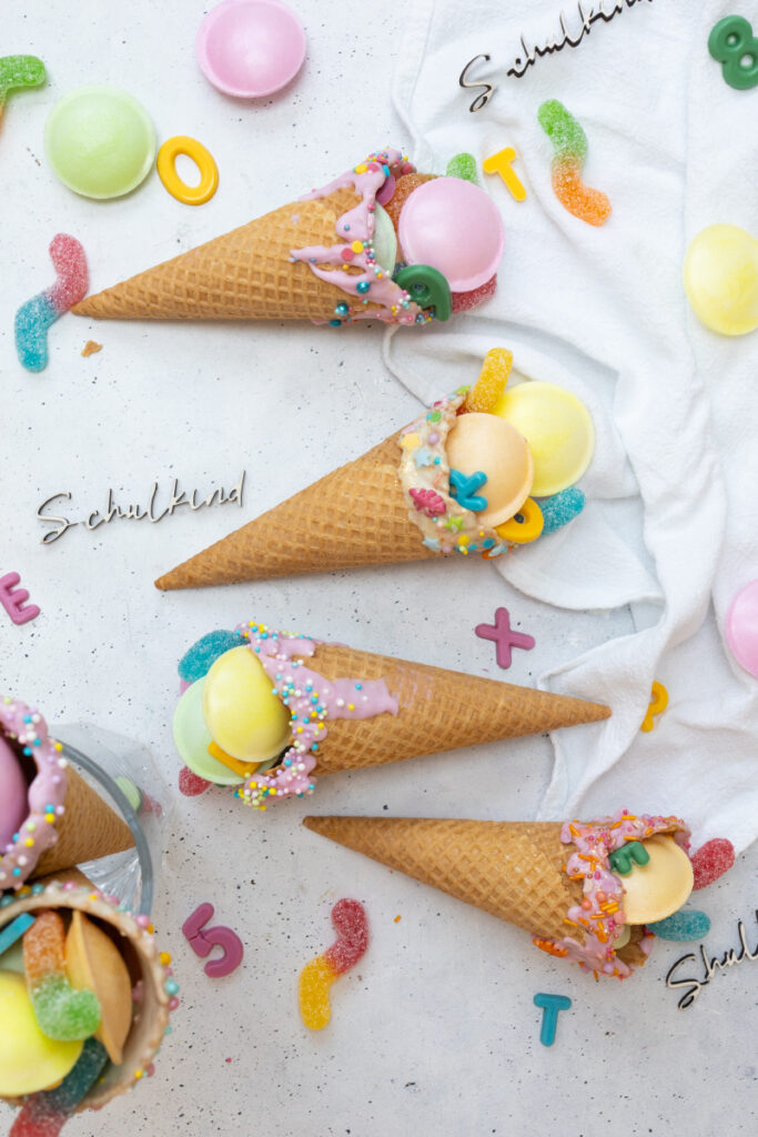 Schultüten-Waffeln als kleines Geschenk zur Einschulung - TRYTRYTRY